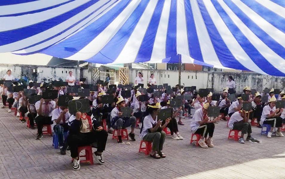 “Ring the Golden Bell” contest promotes the reduction of early marriage ...