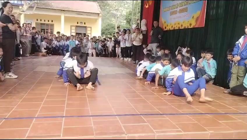 Trường THPT Lý Bôn tổ chức các hoạt động kỷ niệm 95 năm ngày thành lập ...