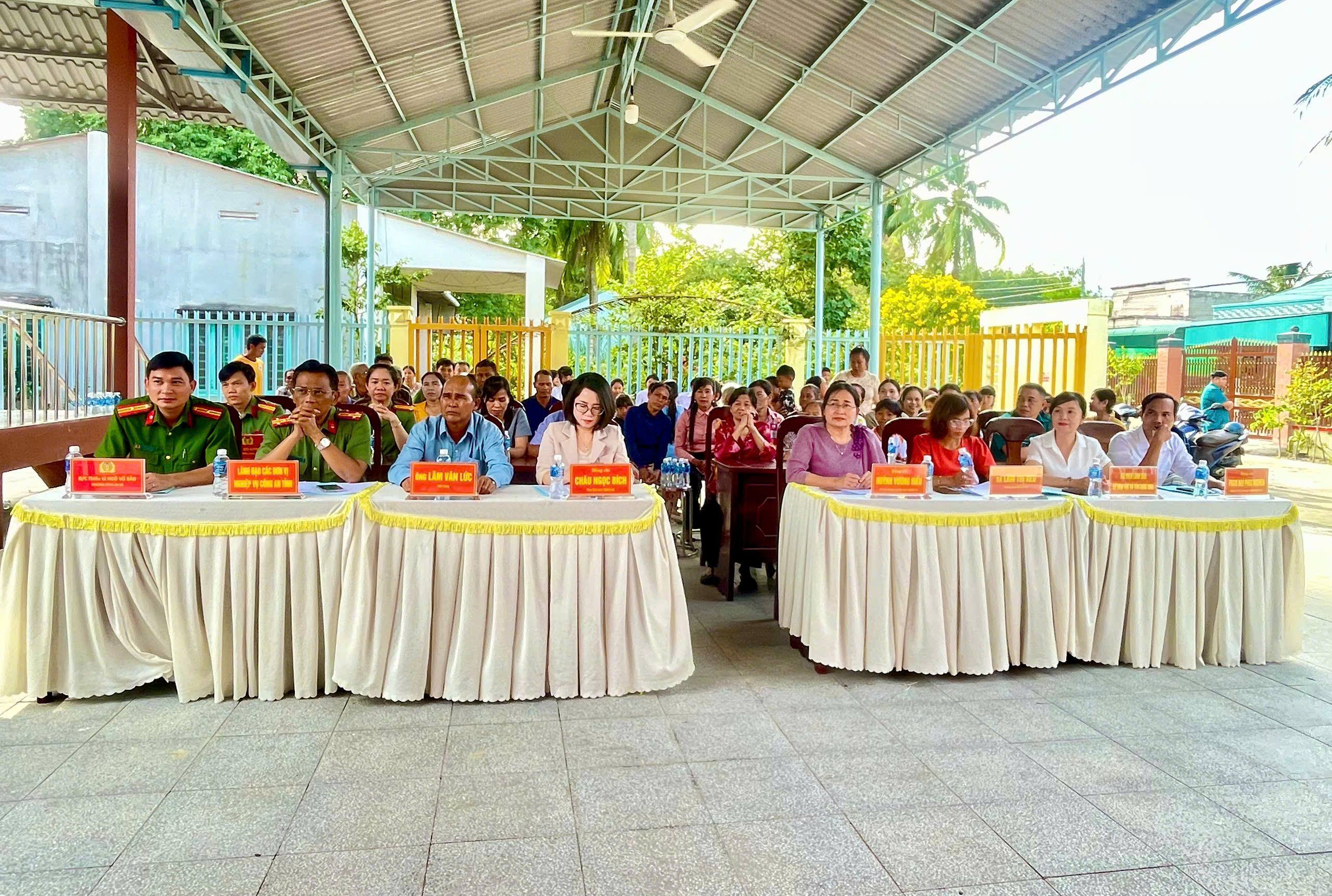 Xã Dương Minh Châu ra mắt mô hình “Đồng bào người Tà Mun tham gia giữ gìn an ninh trật tự”