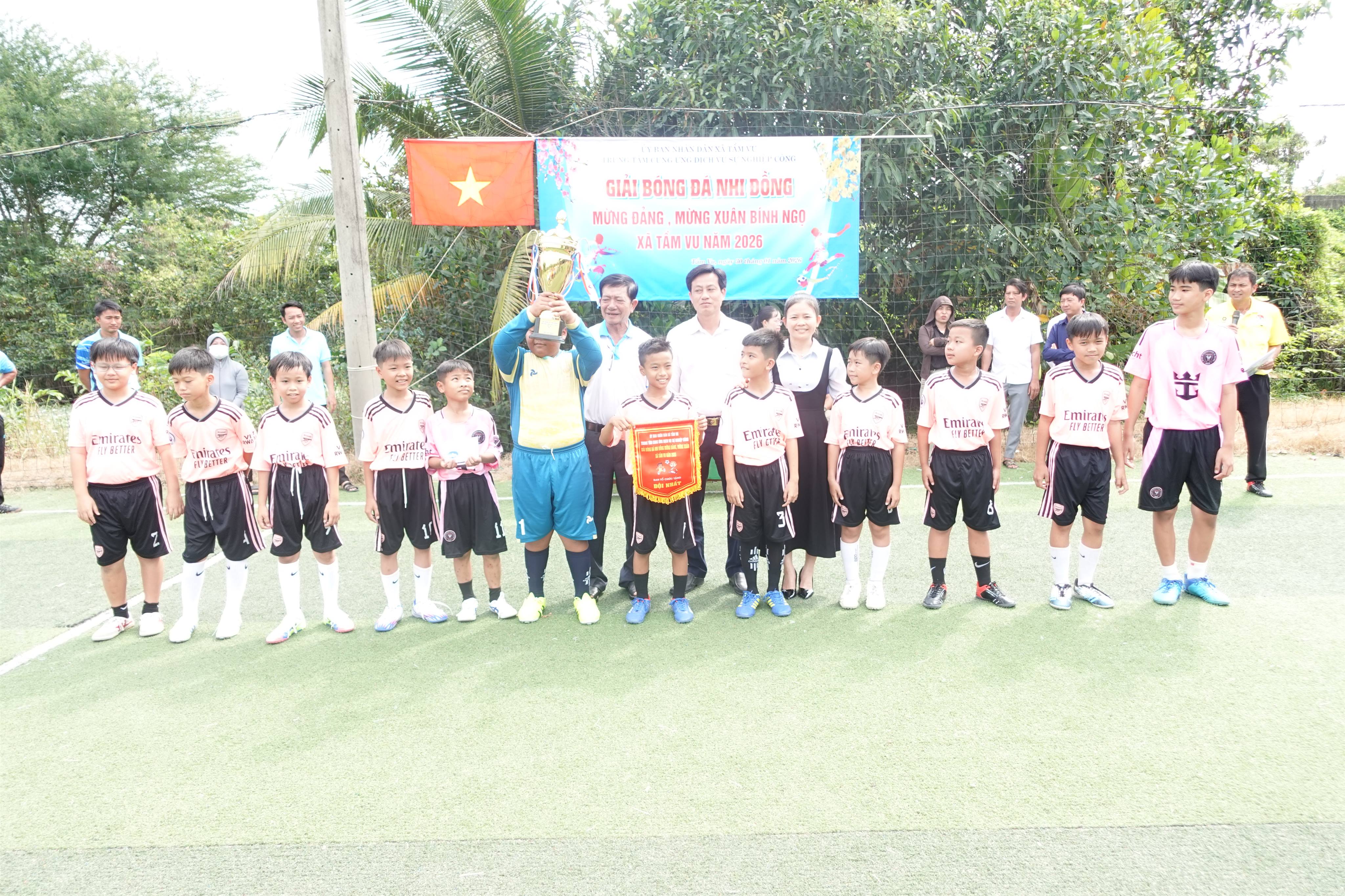 Xã Tầm Vu tổ chức Giải bóng đá nhi đồng Mừng Đảng-Mừng Xuân Bính Ngọ - 2026