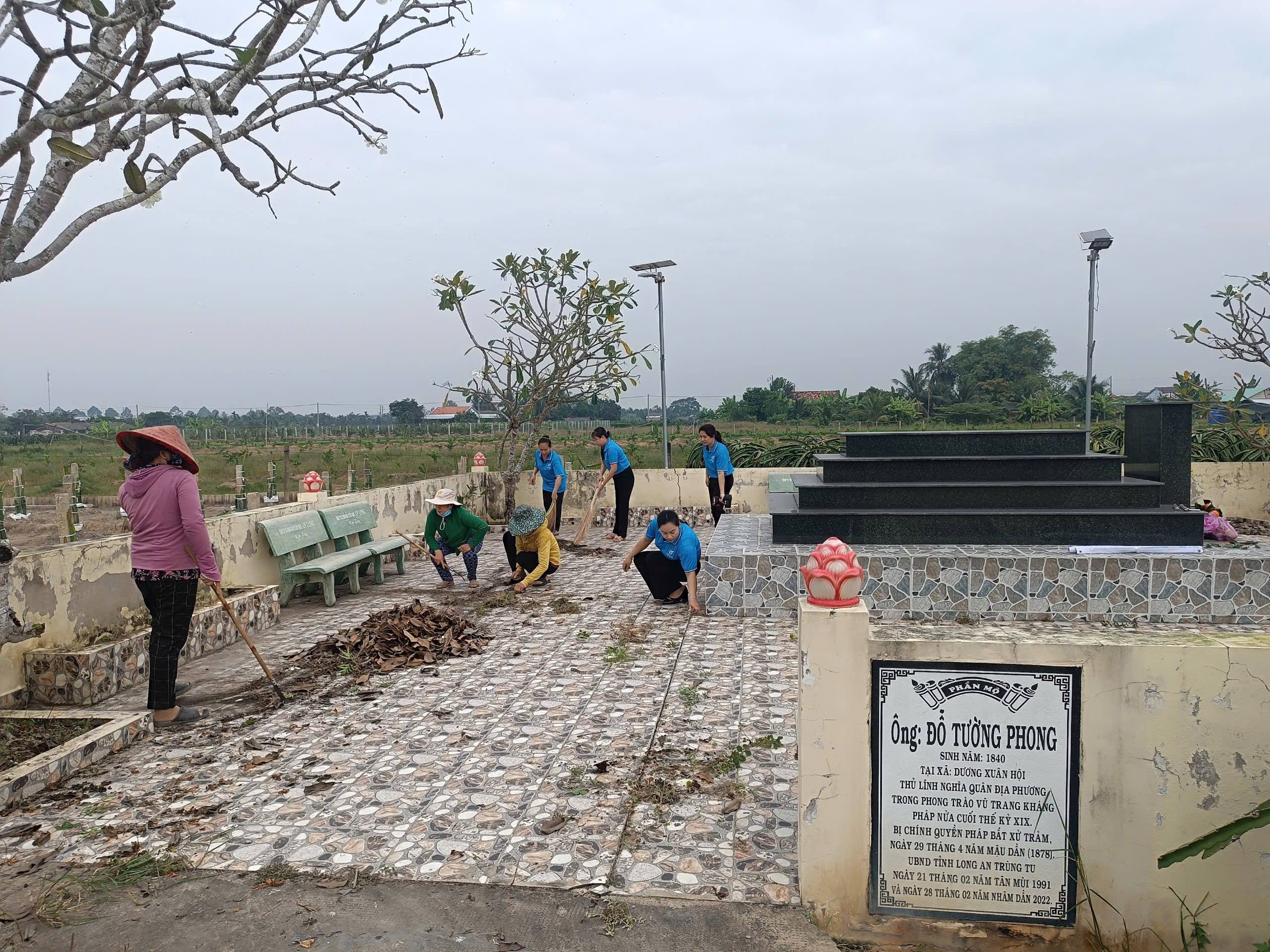 HỘI LHPN XÃ TẦM VU TỔ CHỨC HOẠT ĐỘNG CHĂM SÓC KHU DI TÍCH LỊCH SỬ CHÀO ...