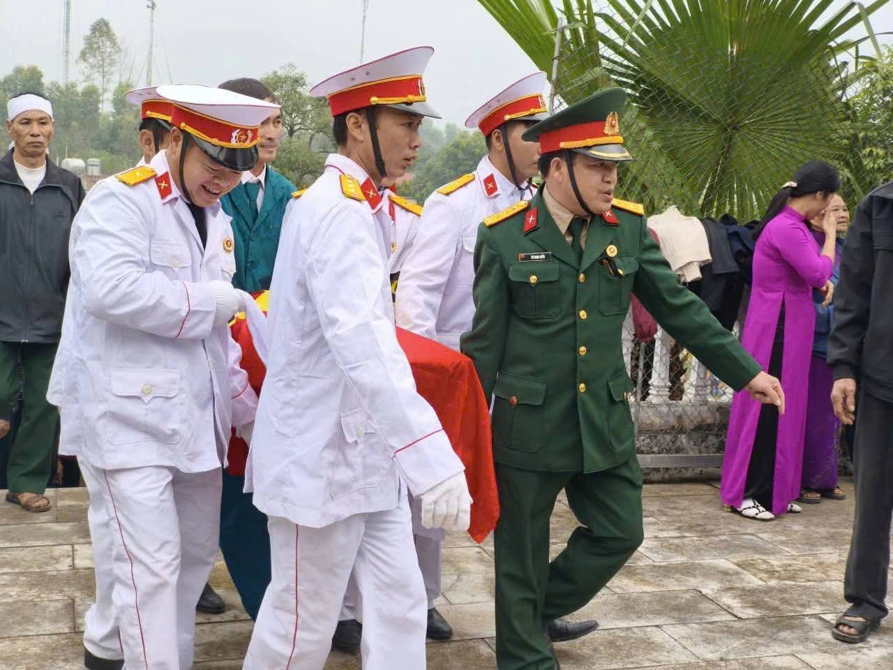 Xã Thác Bà long trọng tổ chức Lễ đón nhận, truy điệu và an táng hài cốt ...